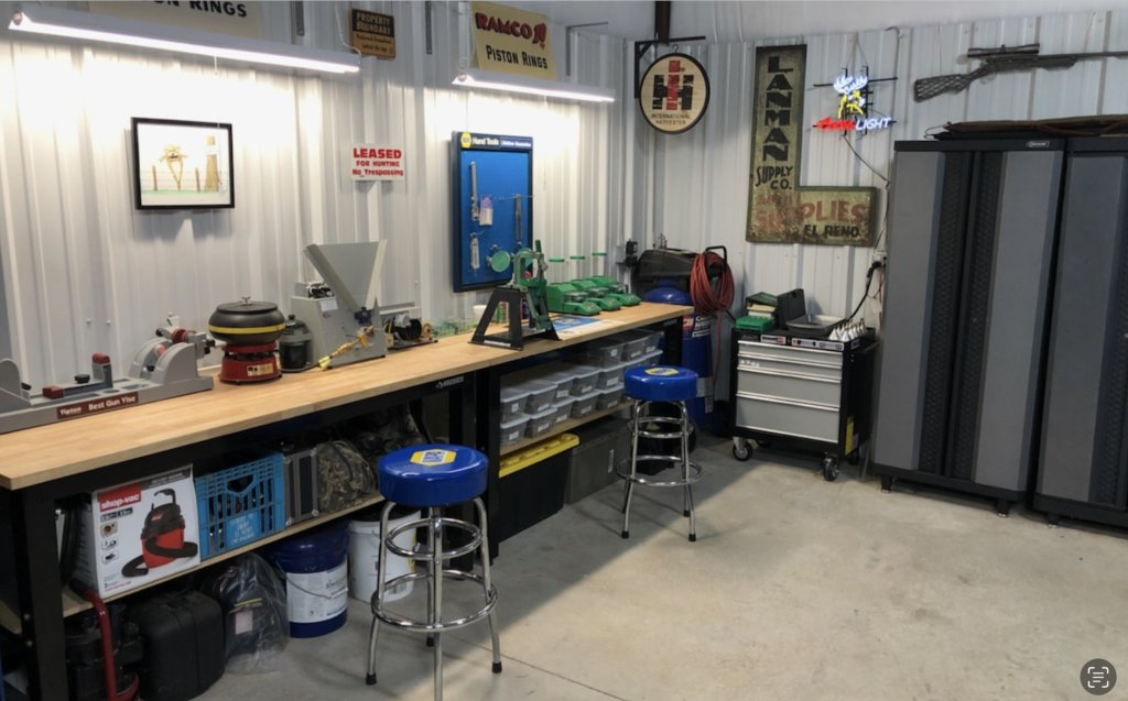 Reloading Room Pictures. | Predator Masters